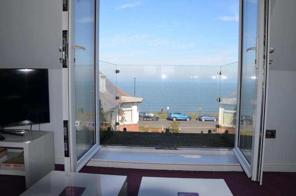 Penthouse Seaview, Whitby (updated prices 2025)