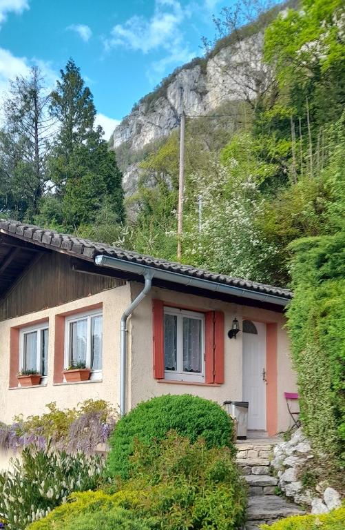 LACUSTRA, Chindrieux (updated prices 2026)