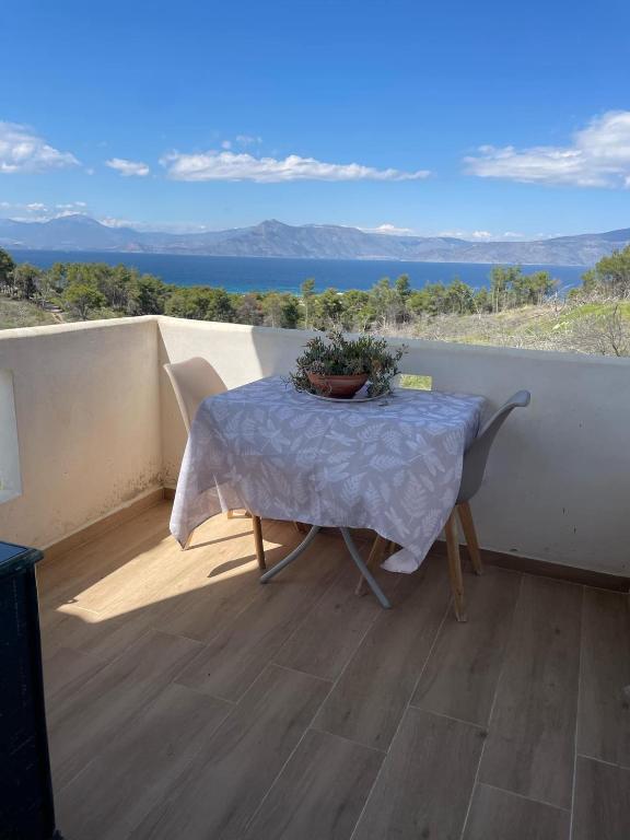Villa GerPan - The White Nest, Sea and Nature Escape, Mégare (tarifs ...