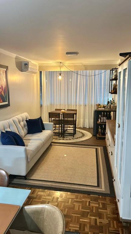 Uma quadra da Av Atlântica, para 4 pessoas, Balneário Camboriú (precios ...