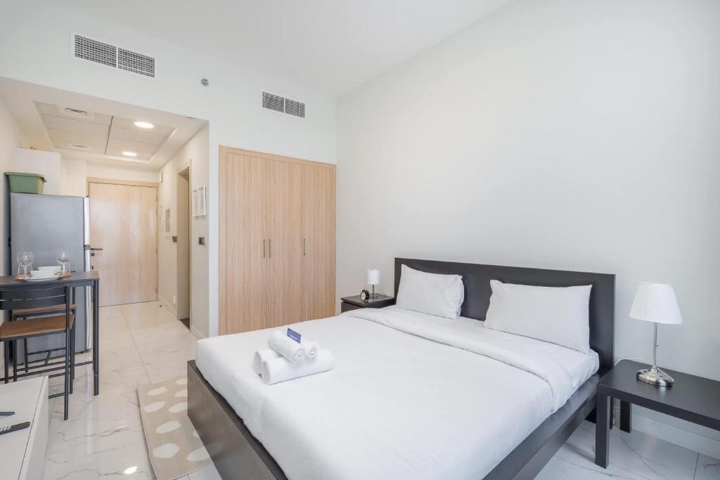 Stay in Alexis Tower's Stunning Studio and Sleeps 2, Dubai (updated ...