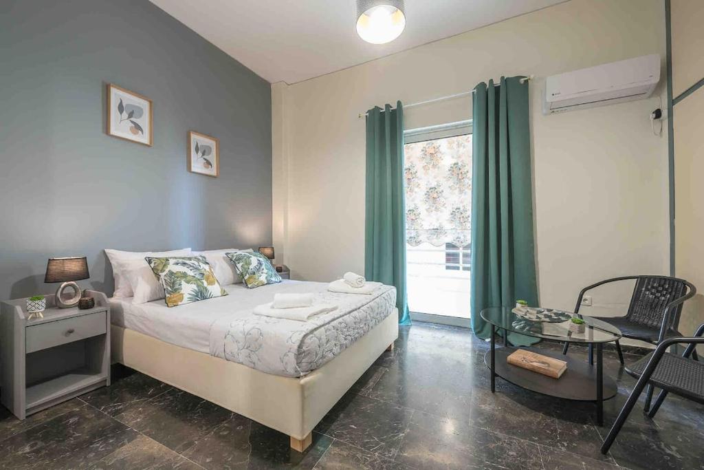 Greek Hospitality and The Athens Riviera!، أثينا (أسعار محدثة لعام 2025)