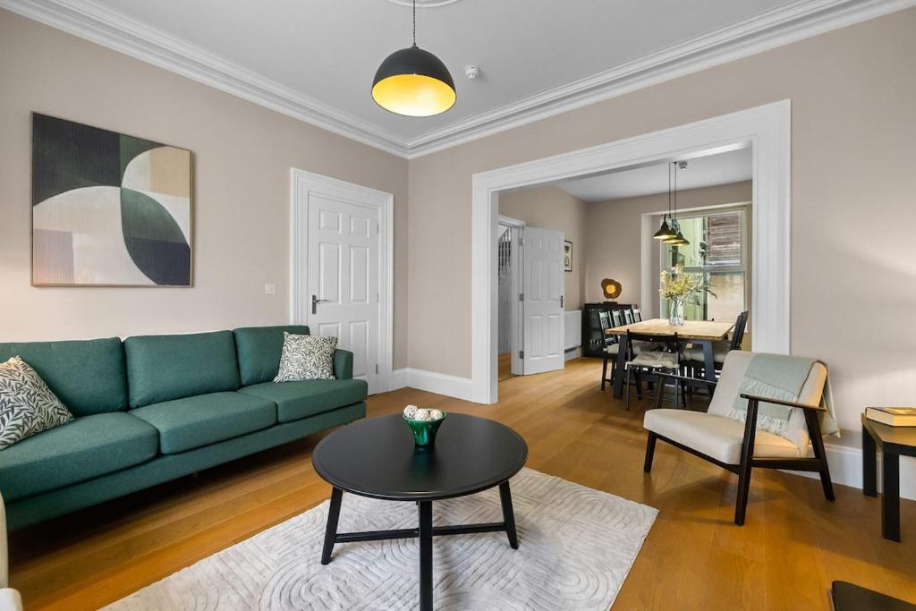 Stylish 7 Bedroom House, Plymouth (updated prices 2026)