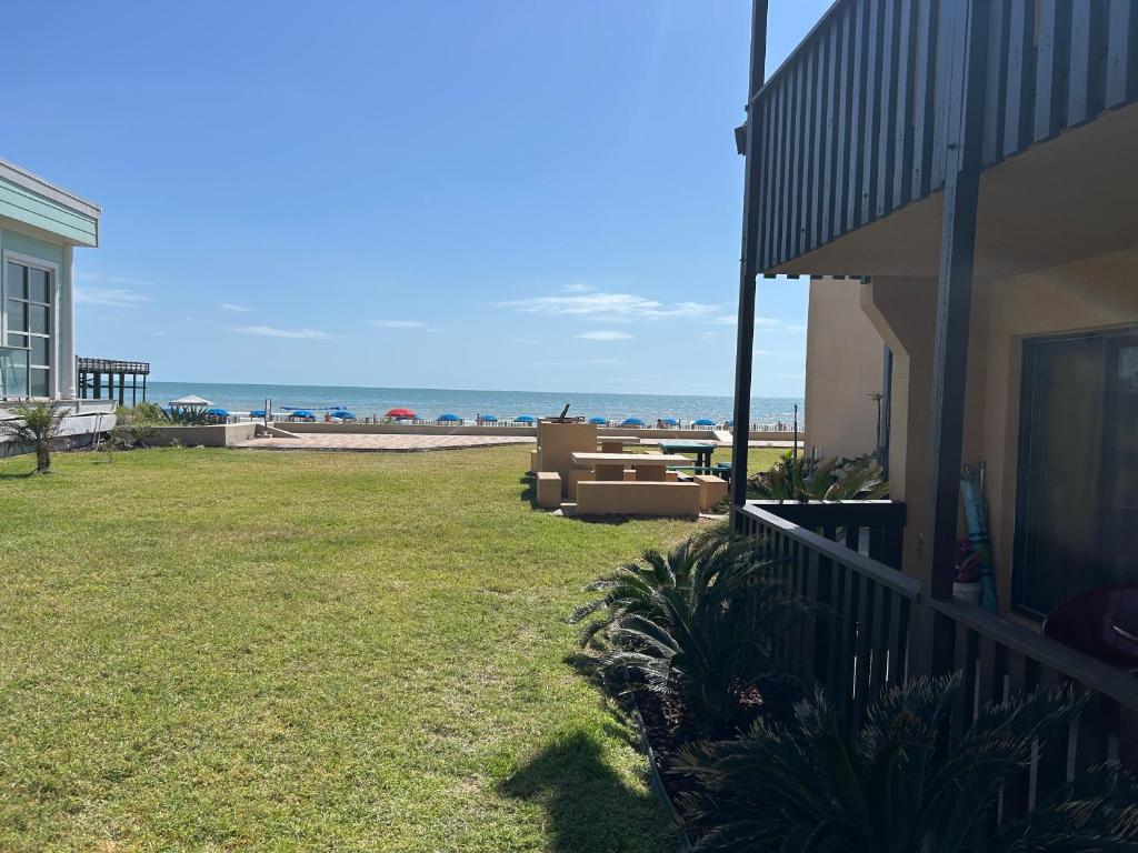 Tiki SPI Beachfront Condo, RIGHT ON THE BEACH!, South Padre Island ...