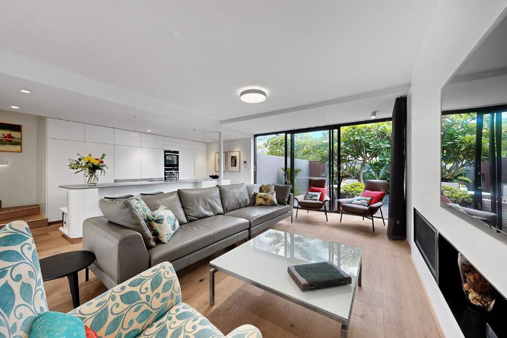 Bay Dream, Double Bay IH, Sydney (updated prices 2026)