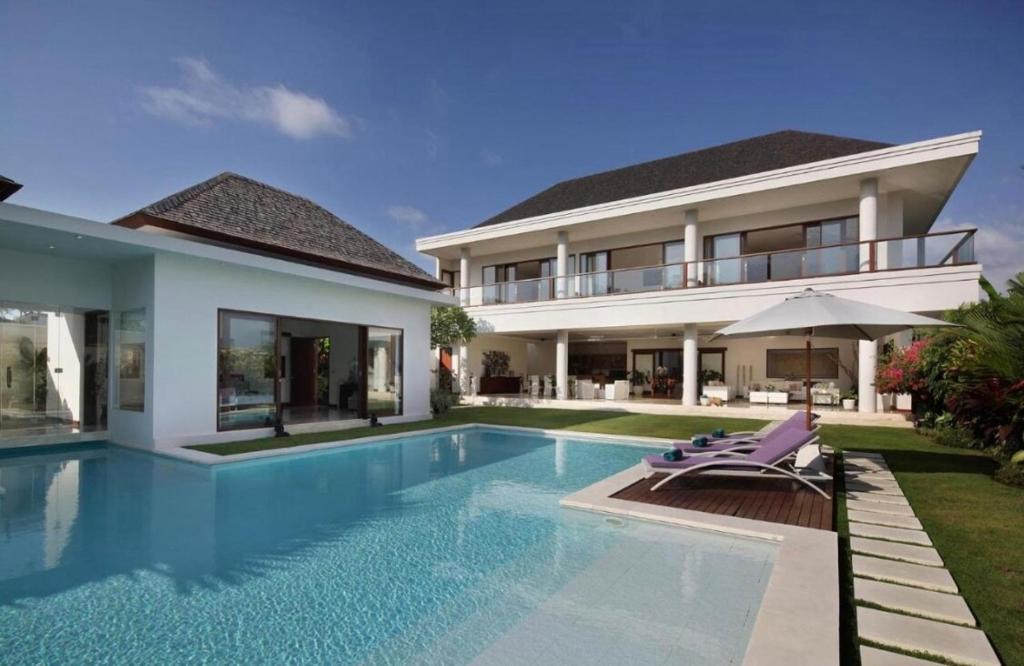 White Canny 5 BR Pool Vila Canggu CYN, Canggu (aktualisierte Preise für ...