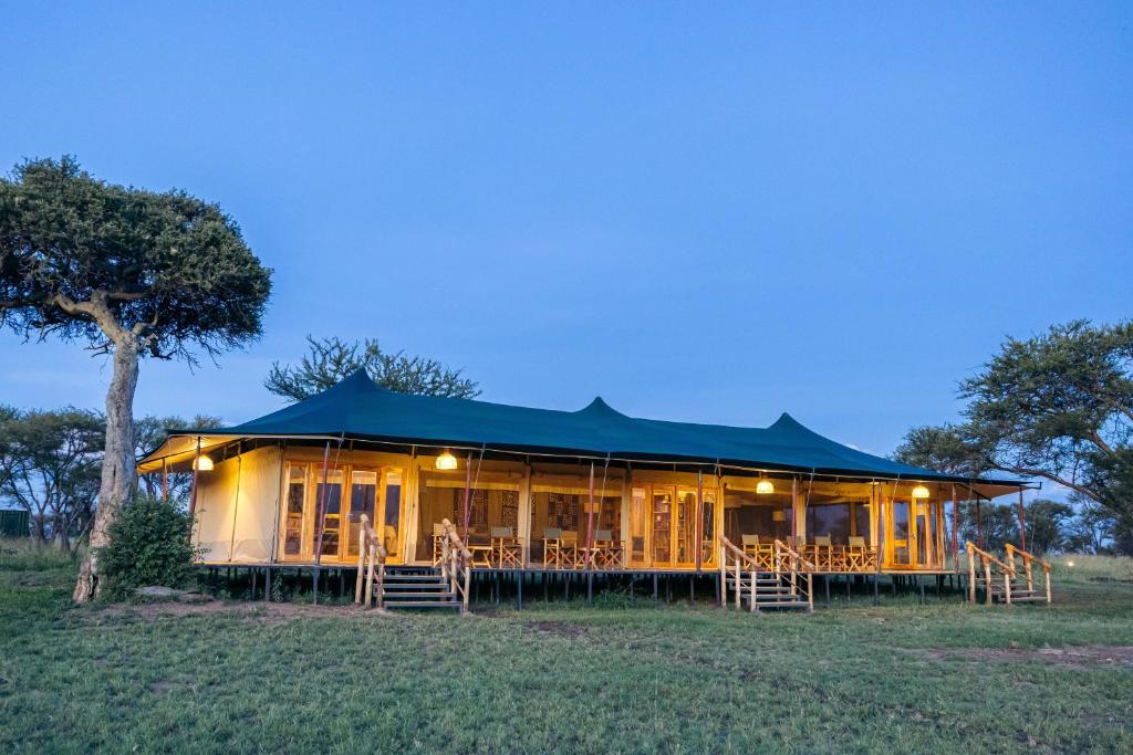 The African Kongoni Serengeti Camp, Nkunjila (precios actualizados 2025)