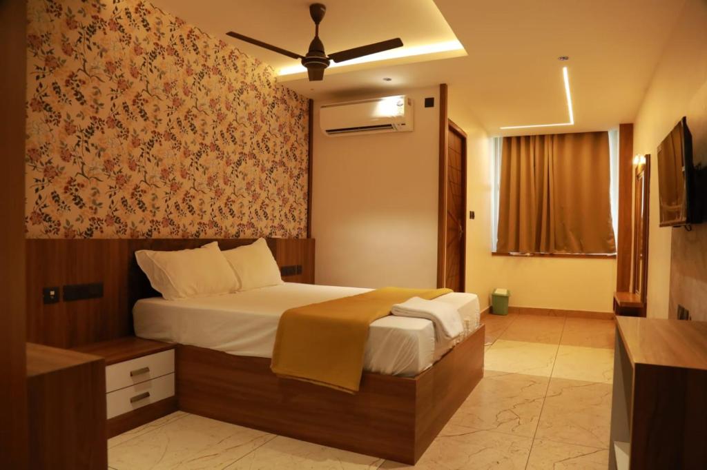 Mareena Tower & Regency, Edappāl (tarifs actualisés, 2025)