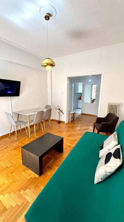 Iou Project House, Athens (updated prices 2025)