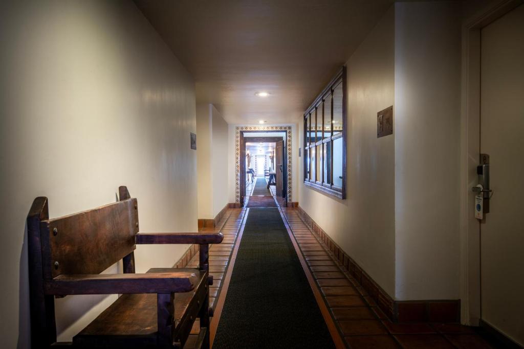 Hotel Pepper Tree Boutique Kitchen Studios - Anaheim, Anaheim (updated ...