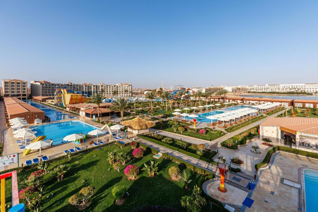 Sunrise Solara Aqua park Resort, Banī Ghālib (updated prices 2026)