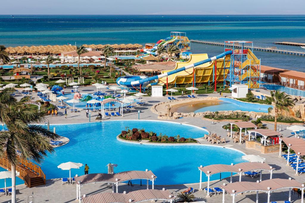 Sunrise Solara Aqua park Resort, Banī Ghālib (updated prices 2025)