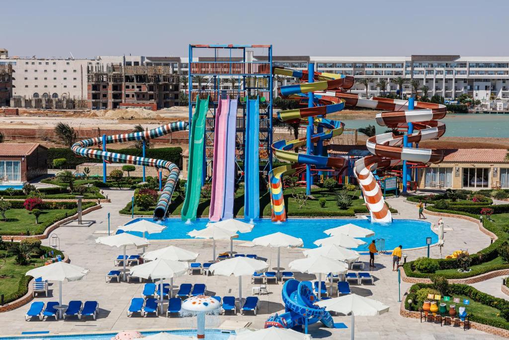 Sunrise Solara Aqua park Resort, Banī Ghālib (updated prices 2025)