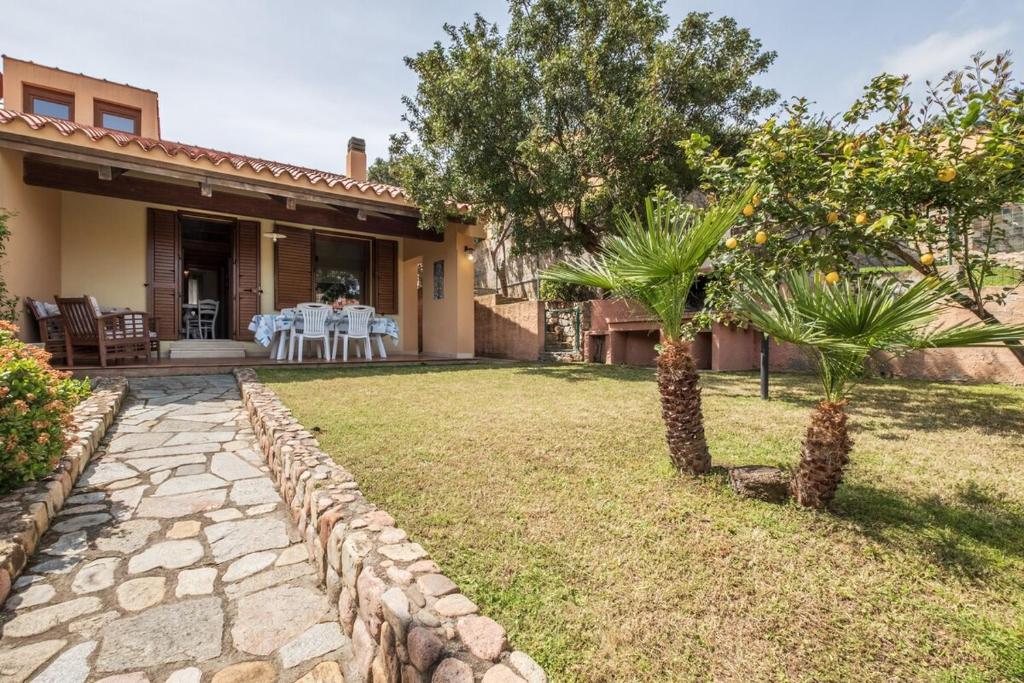 Super-equipped modern apartment - 700 meters from the sea, Costa Rei ...