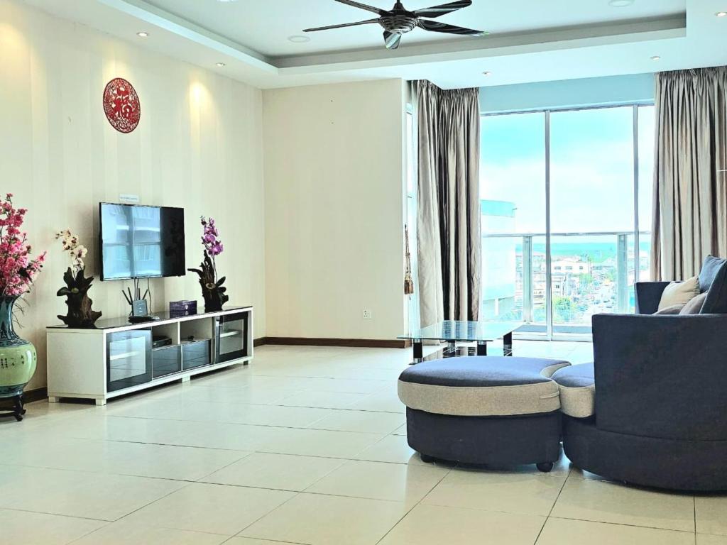 Extra Big Unit with Paddy Field View and 5 mins to Sekinchan ...