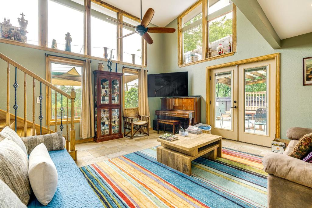 5BR SoCo Austin Retreat with Swim Spa and Sauna, Austin (aktualisierte ...