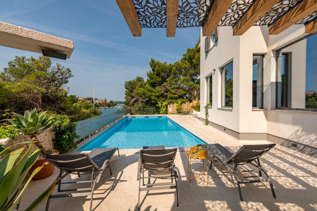 Villa the Beauty of Sibenik, Zaboric (updated prices 2026)