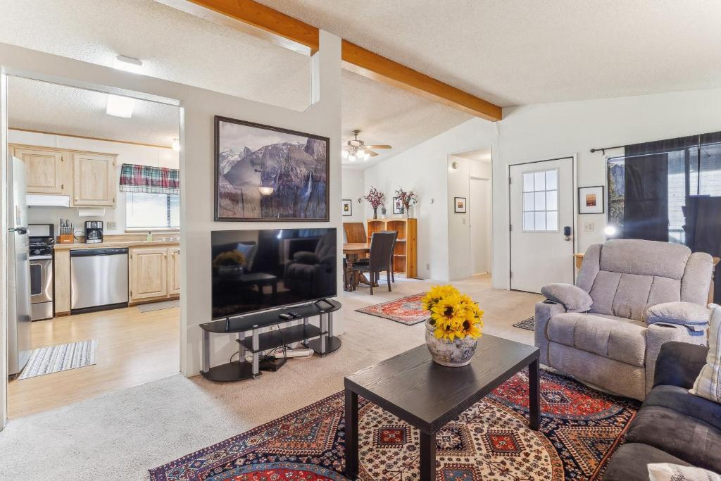 Lincoln Lodge cabin, Groveland (updated prices 2026)