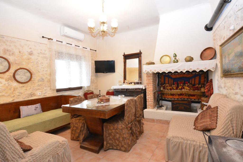 Gioma Stone House "by Checkin", Kerásia (updated prices 2026)