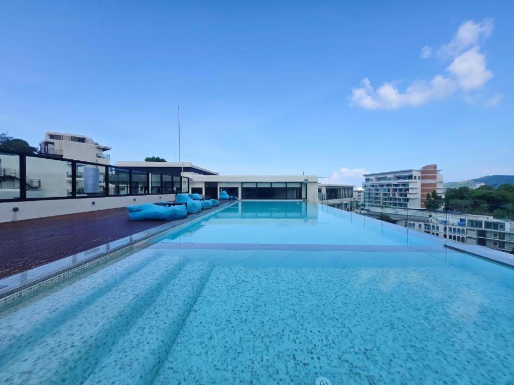 Brand New 2 Bed Seaview Apartment Utopia Karon, Ban Karon (preços ...