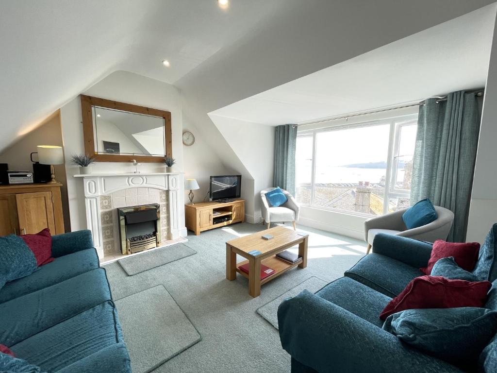 Upper Seaview, St Ives (updated prices 2026)