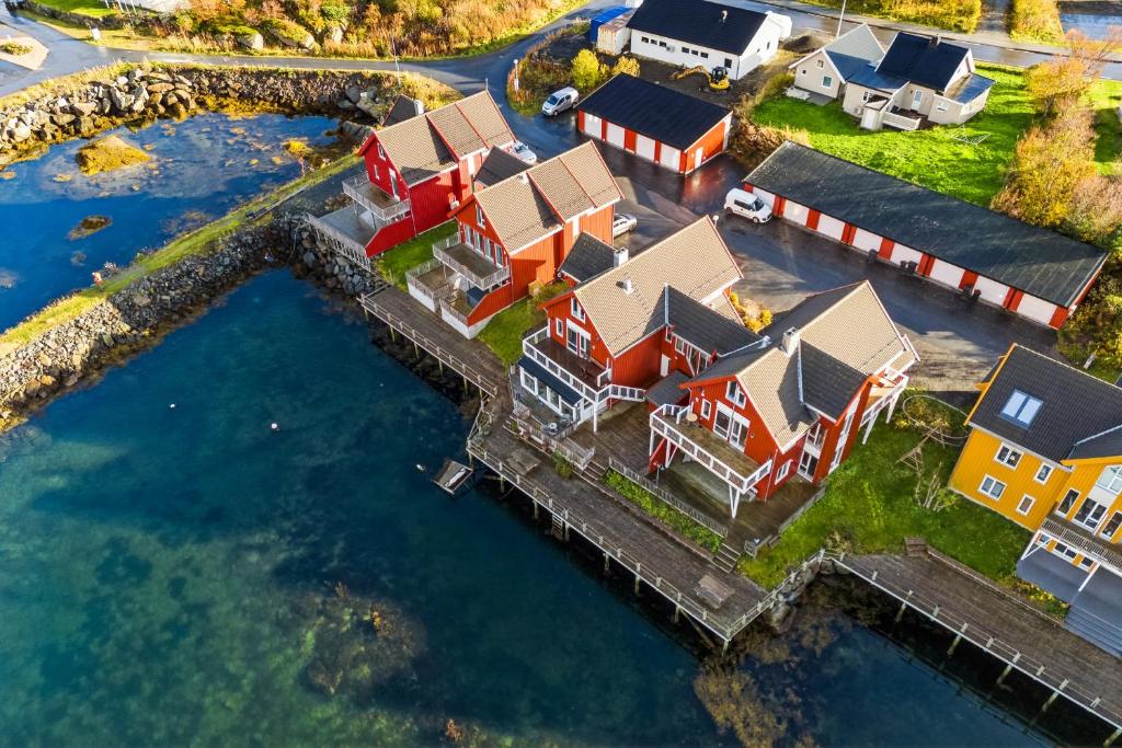 Seahouse Apartment with amazing views!, Ballstad (precios actualizados ...