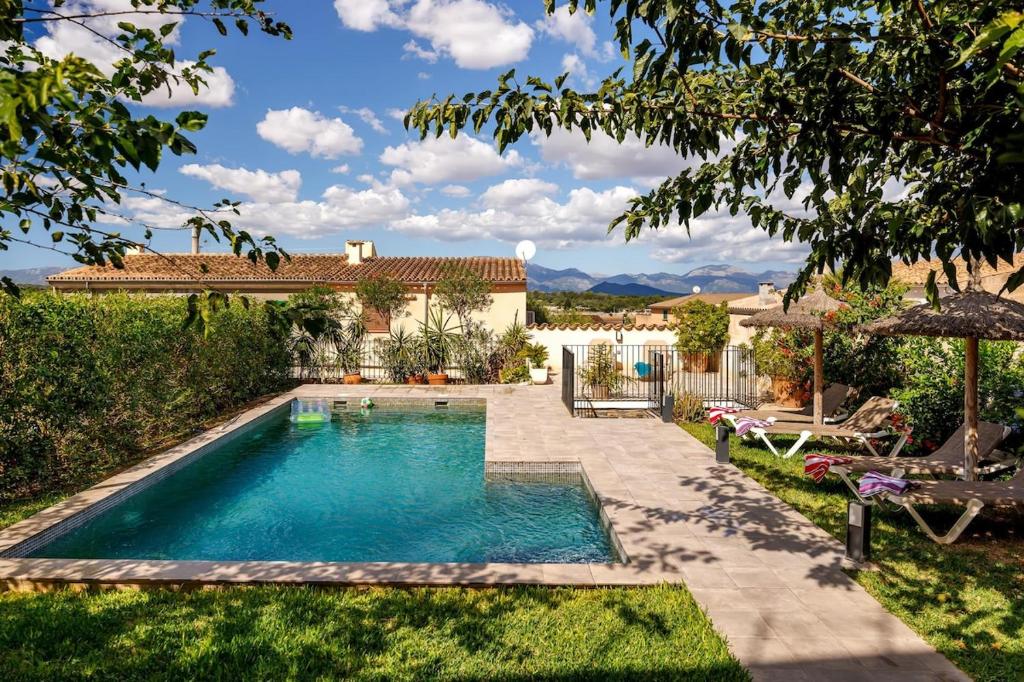 Newly renovated house with pool in Sineu center, Sineu (updated prices ...