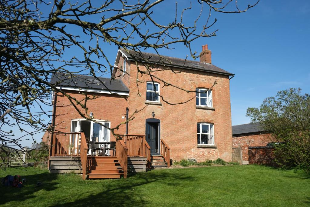 Prince Rupert's cottage with garden, Sibbertoft (updated prices 2026)