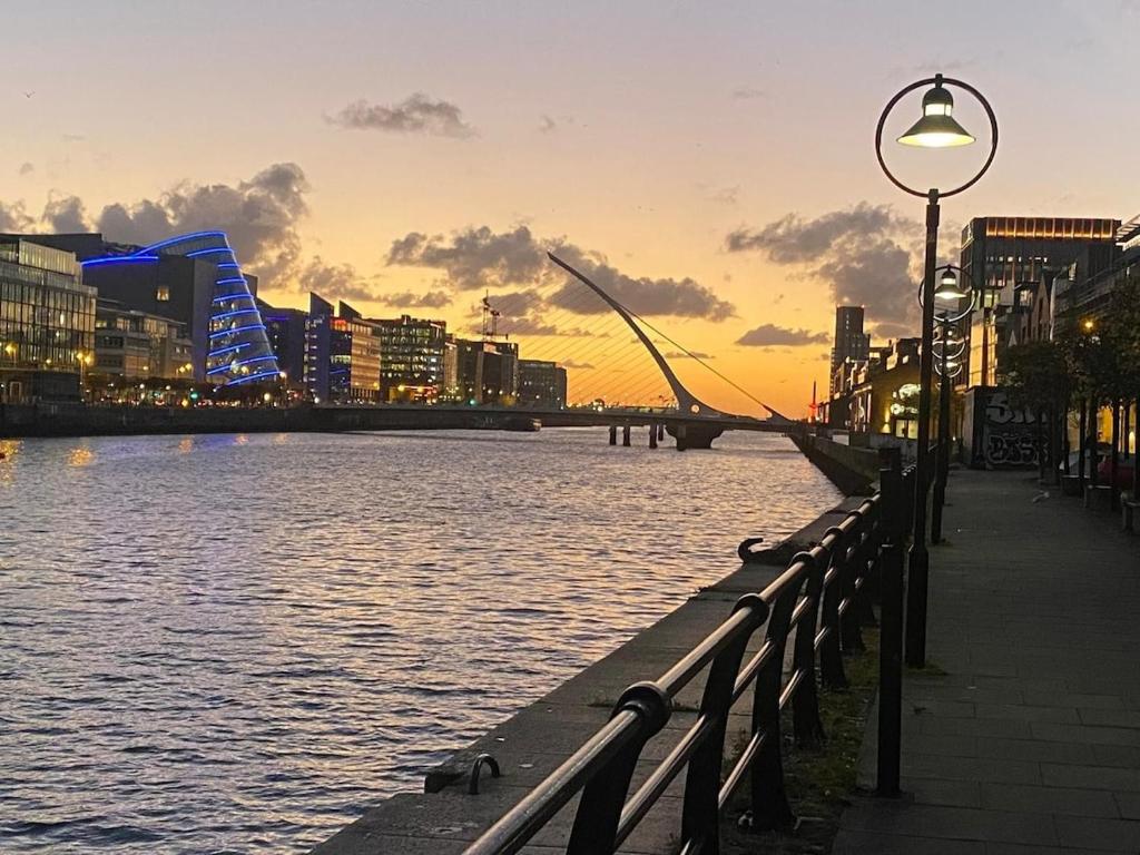 3 Double Bedrooms - Guinness Storehouse - Entire Home، دبلن (أسعار ...