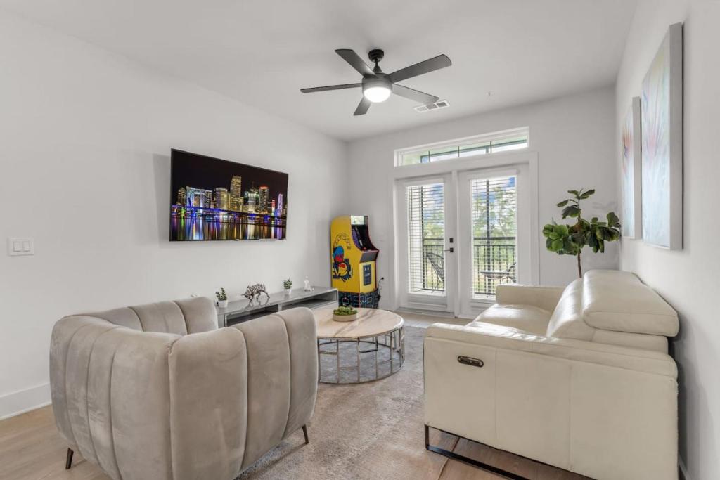 Tropical Hideaway Amazing 3 Bed Oasis with Pool, Apollo Beach (updated ...