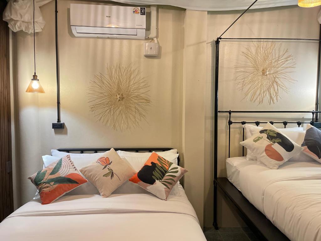 The Memory Hostel, Трат (актуальные цены 2025 года)