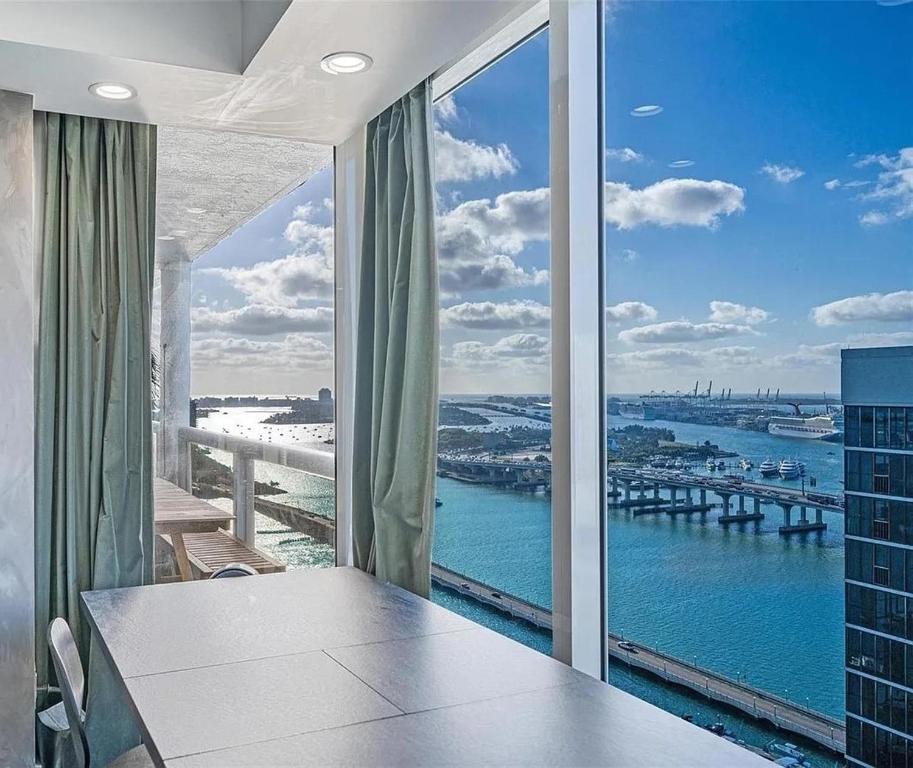 Luxury 3-Bedroom Bayview Retreat at The Grand Miami, Miami (updated ...