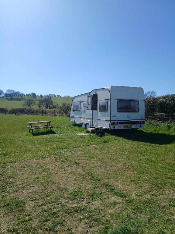 Caravan in The Peak District, Holmesfield (updated prices 2025)