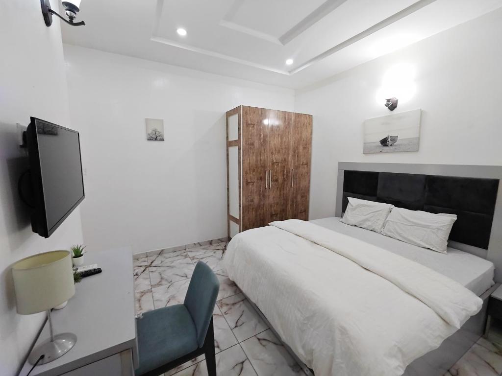 Eko City Apartment - 24hrs Power, Security, Wifi, Netflix, Fully ...