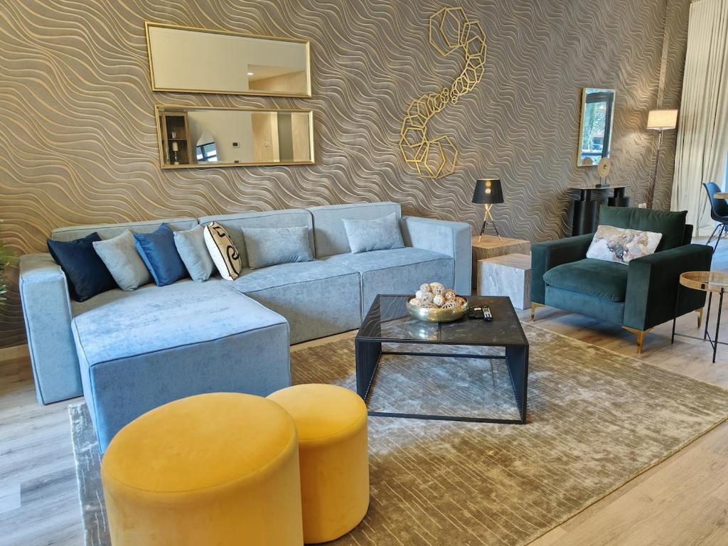 Luxury 2 BD, A Midtown Quintessential Community, Sabkhah (tarifs ...