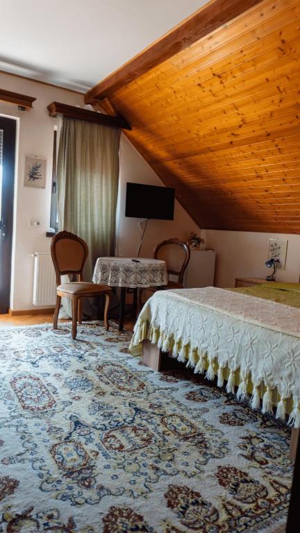 Popas Făgărășan, Făgăraş (precios actualizados 2025)