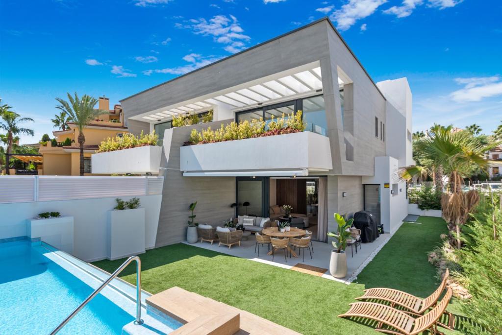 Banus Bay Townhouse, Marbella (tarifs actualisés, 2025)