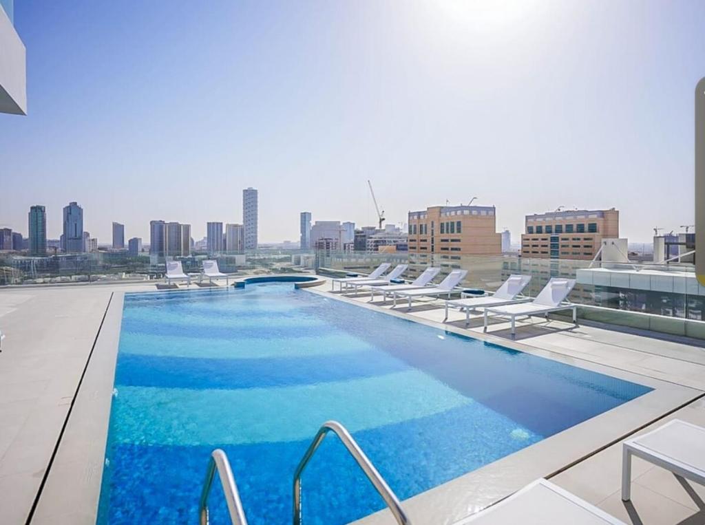 Aesthetic 1BR with Stunning Pool in JVC, Dubai (preços atualizados 2026)