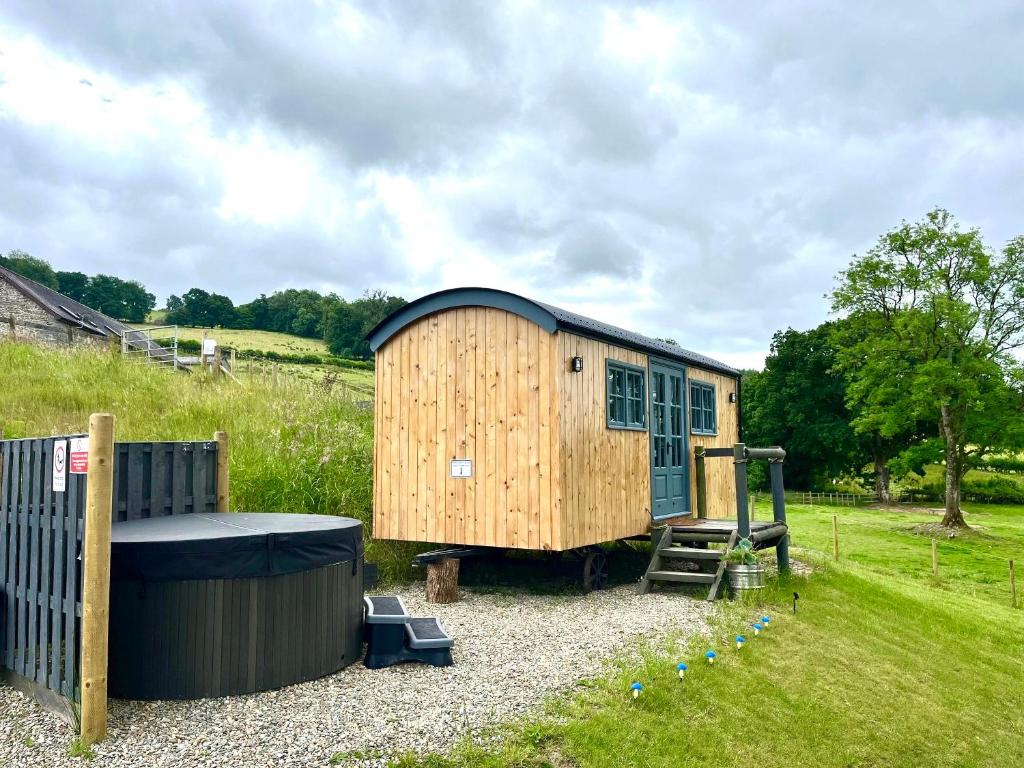 Oakies Farm Stays, Llandovery (updated prices 2026)