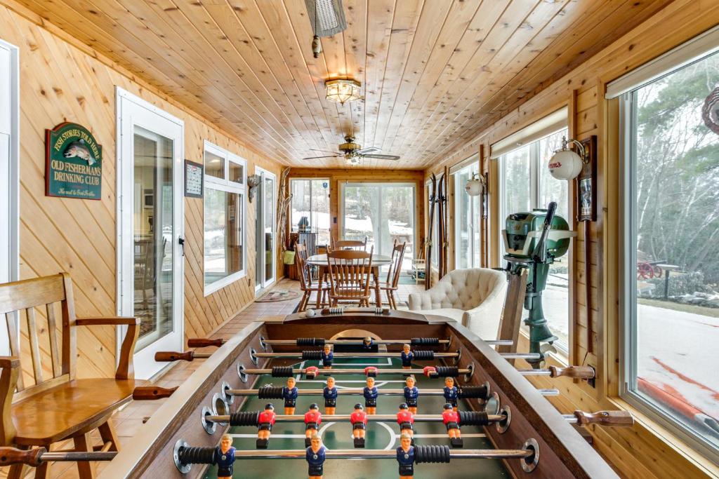 Dock, Deck and Fire Pit Lakefront Home in Walker!, Walker (preços ...