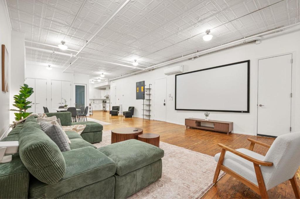 Massive SoHo Loft 4 Bedrooms 2 Bath 8 beds, New York (updated prices 2026)