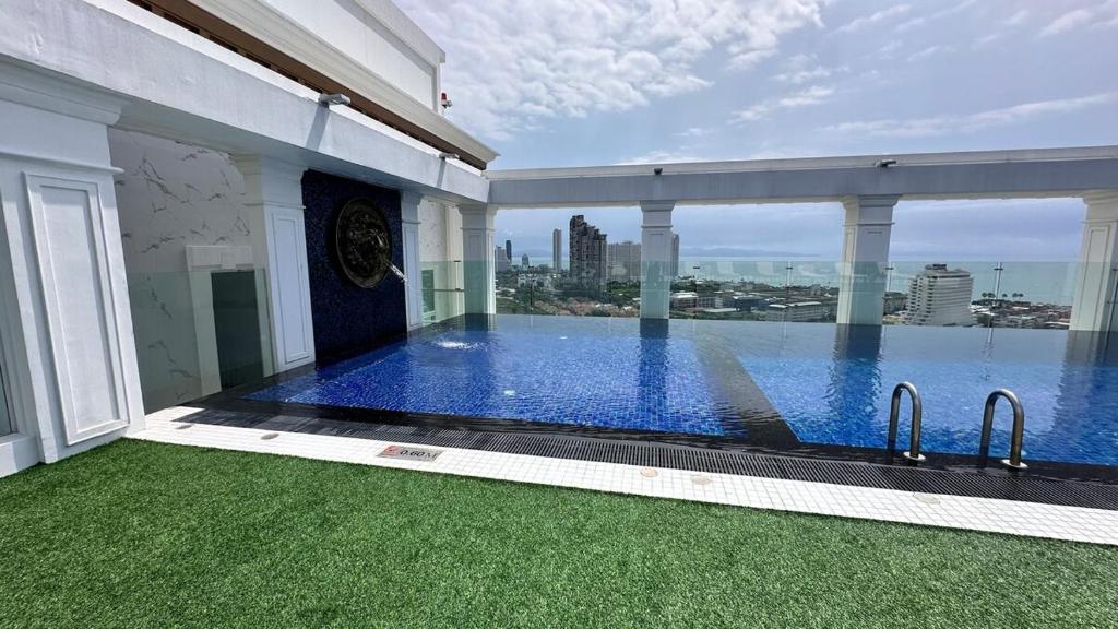 The Empire Tower Pattaya, Jomtien Beach (updated prices 2025)