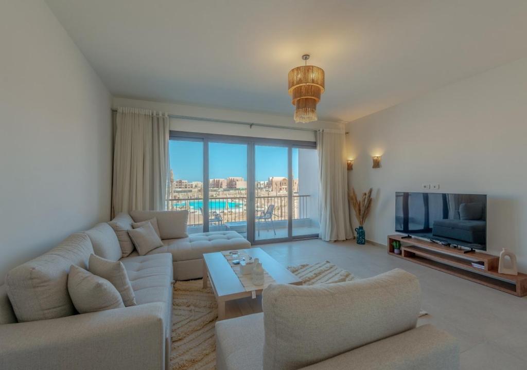 Brand-New 1BR in Kamaran El Gouna I Pool View & Access, Hurghada ...