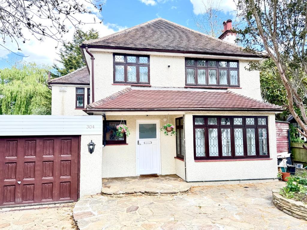 304 Norbury House, Norbury (updated prices 2026)