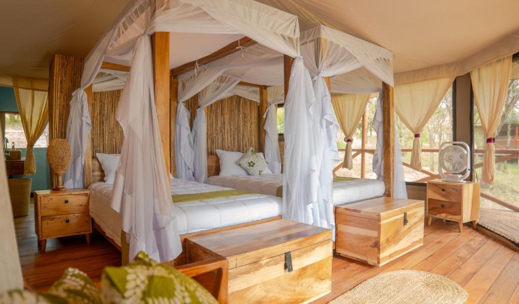 KumbuKumbu Luxury Tented Camp, Parcul Național Serengeti (prețuri ...