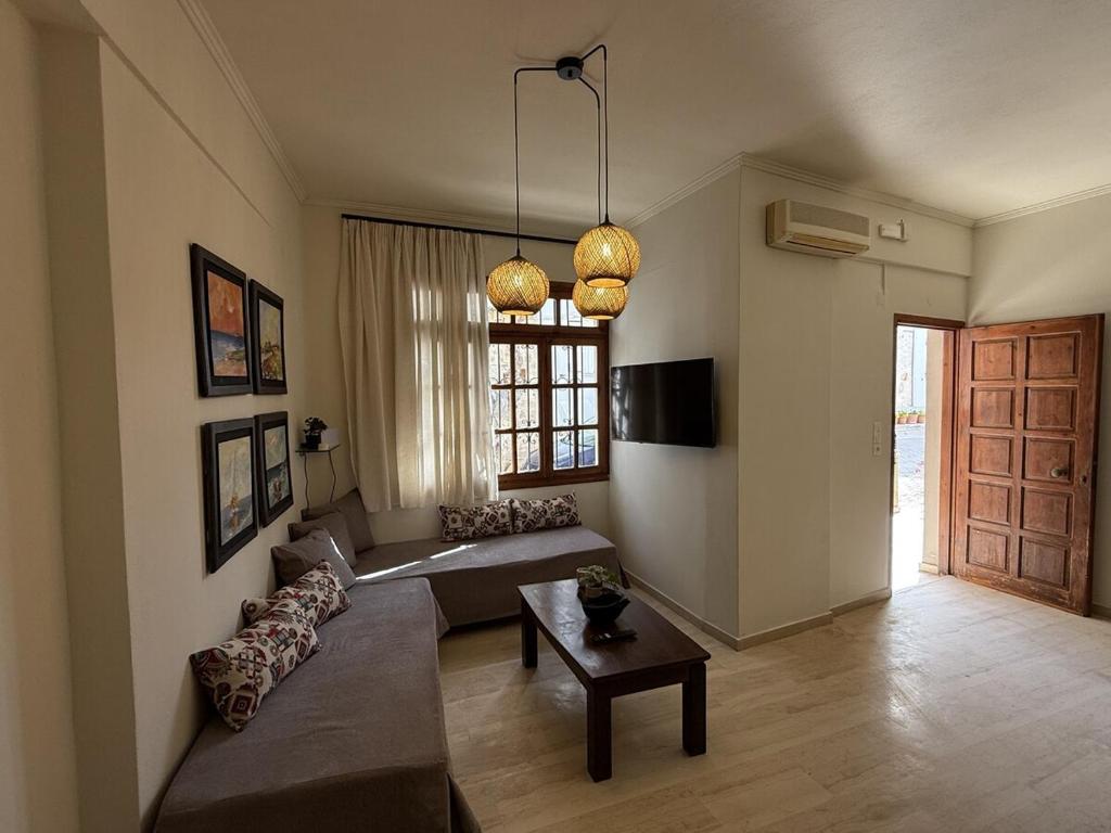 Mariliana Apartments Just 15 Steps from the Libyan Sea, Myrtos (updated ...