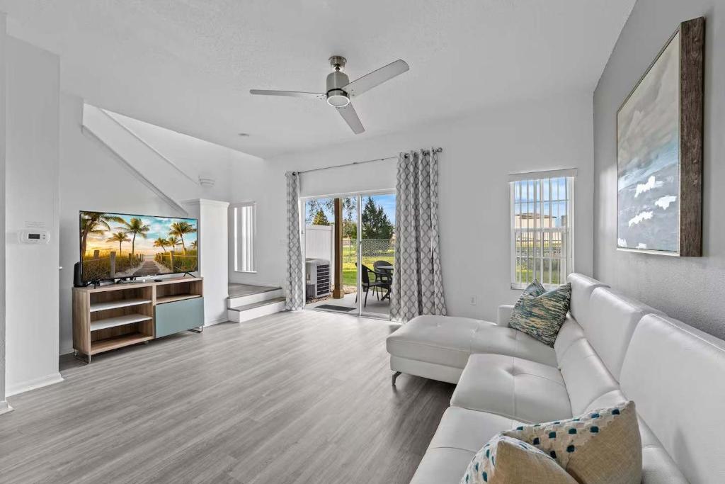 SUPER YES - MANY AMENITIEs RELAX GYM COURTs, Kissimmee (precios ...