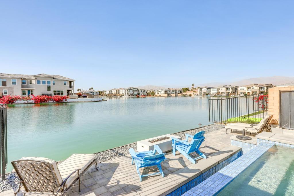 Luxe Indio Lake House 7 Mi to Coachella!, Indio (updated prices 2026)