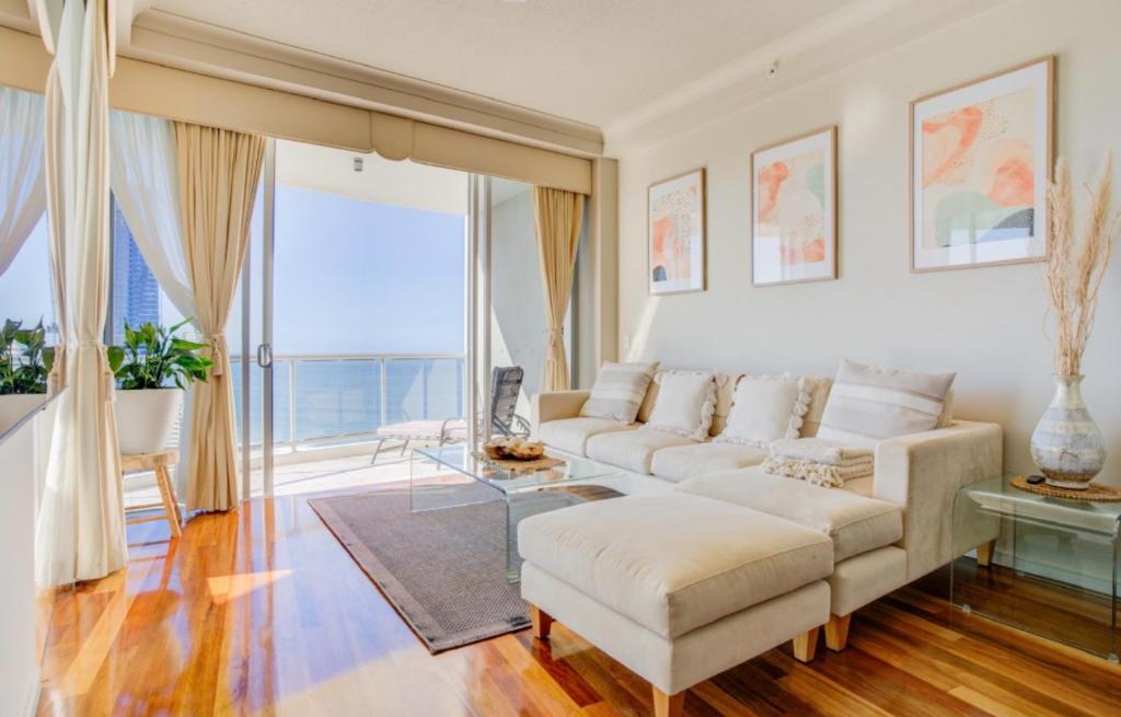 Chevron Renaissance, Gold Coast (updated prices 2026)