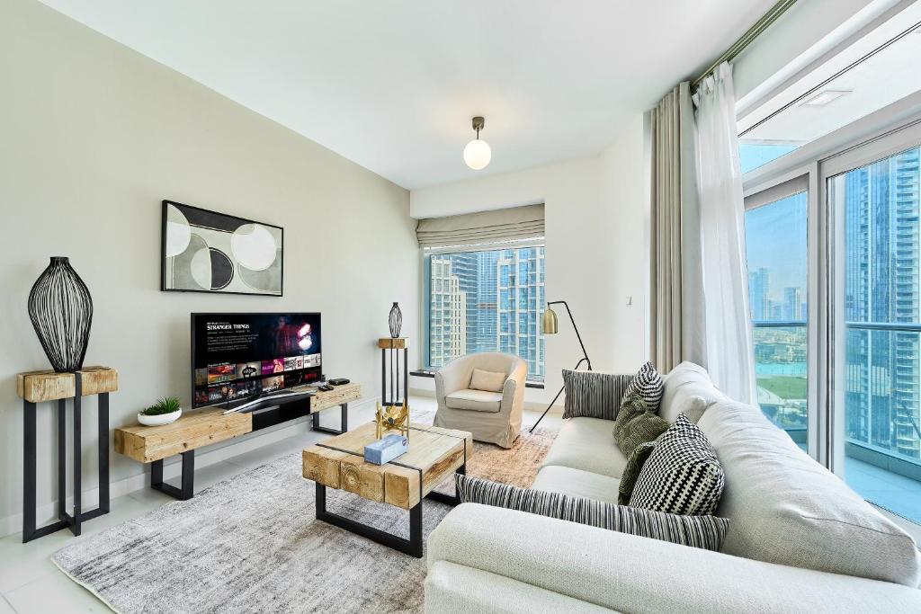 2BR at Lofts West Near Dubai Mall and Burj Khalifa, Dubai (harga ...